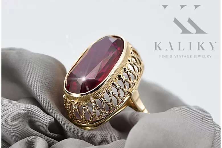 14K Yellow gold Ruby Ring Vintage style vrc129y